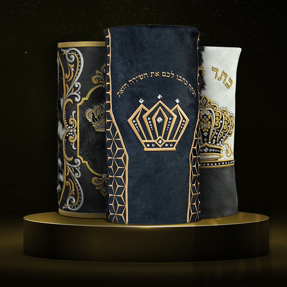 Four Corner Border Design with Crown Velvet Bag #510